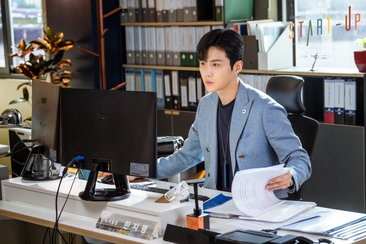 Kim Seonho as Han Ji-pyeong in Start-up (2020) | A Character Study – KORB